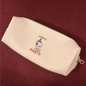 Peanuts | Makeup | Snoopy Cosmetics Makeup Bag Or Pencil Case New ...